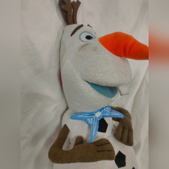 Disney | Toys | Olafs Frozen Adventure Lightup Bow Tie Lights Sound Toy ...